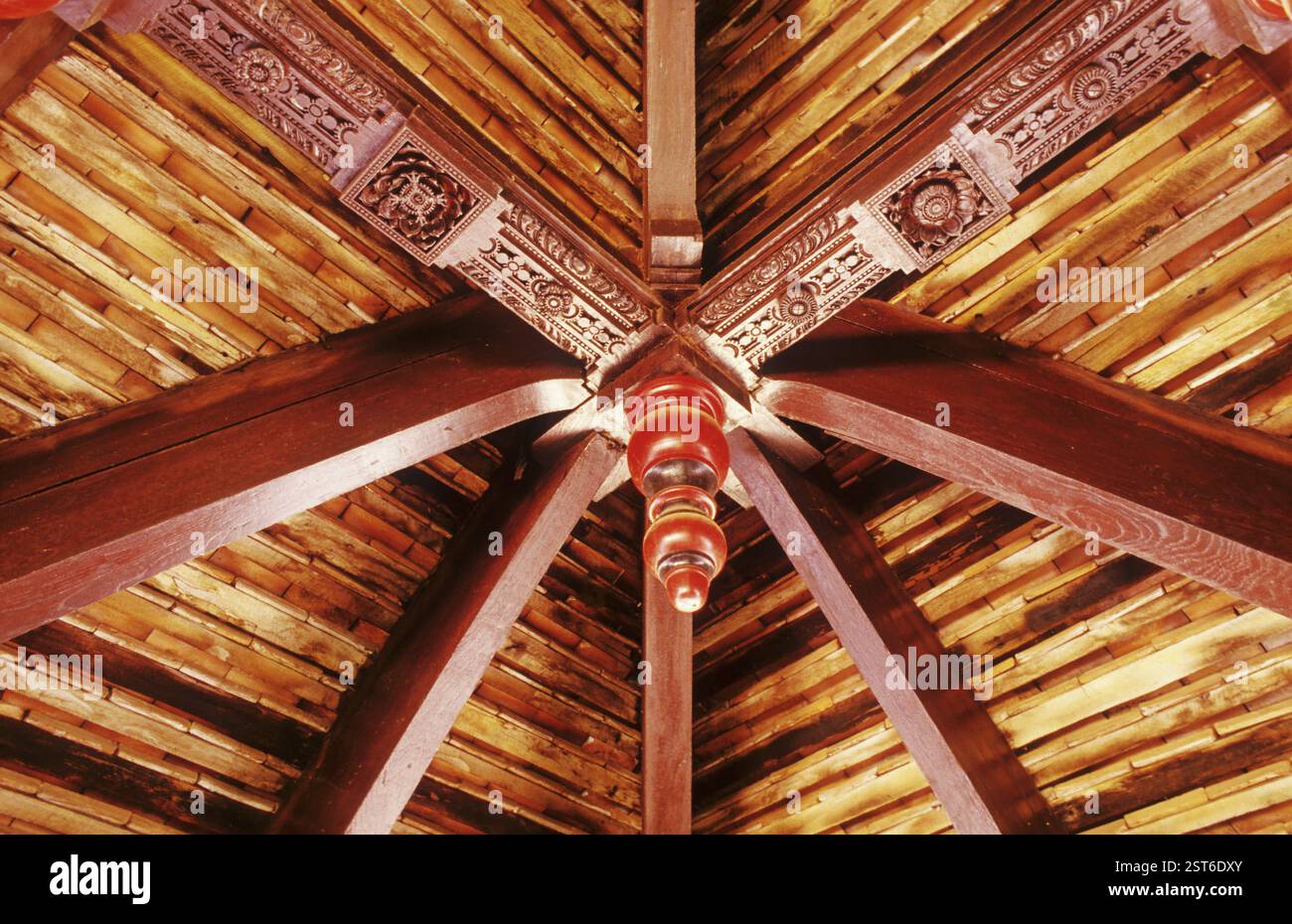 Woodwork, Koothambalam - Theatre for Dance - Kerala, India, Asia Stock ...