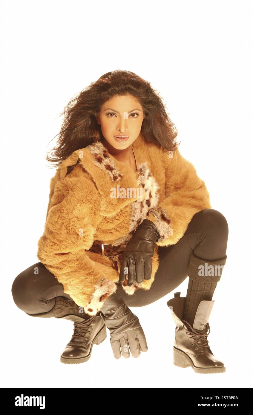 Priyanka Chopra, Indian famous celebrity Bollywood Actress, wearing ...