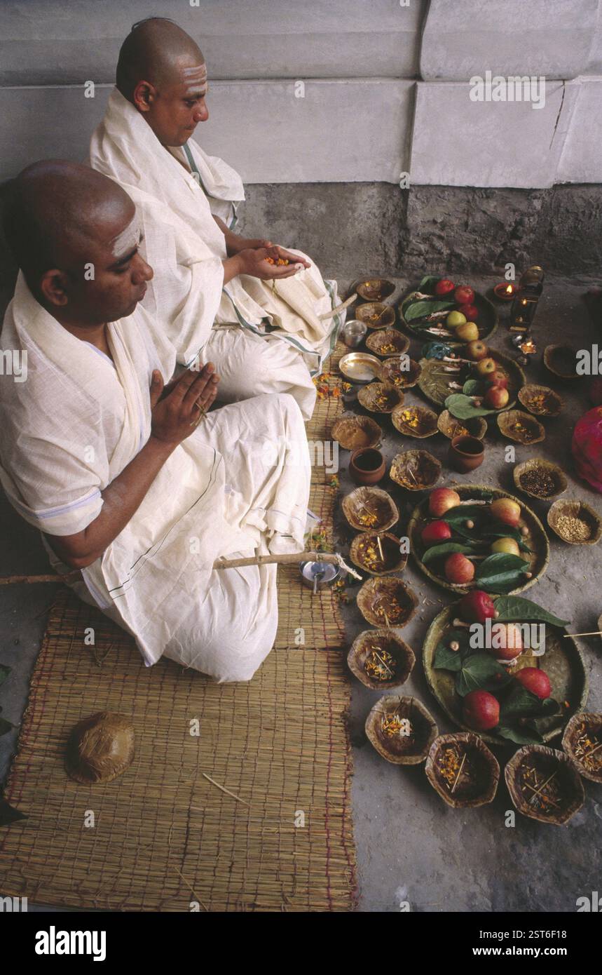 Hindu sanyasi, india NO MR Stock Photo - Alamy
