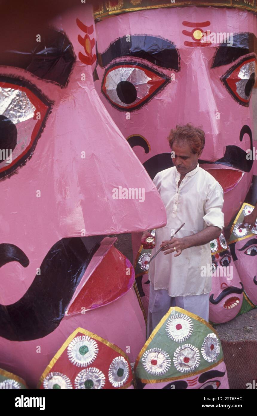 Effigies of ravana hi-res stock photography and images - Alamy