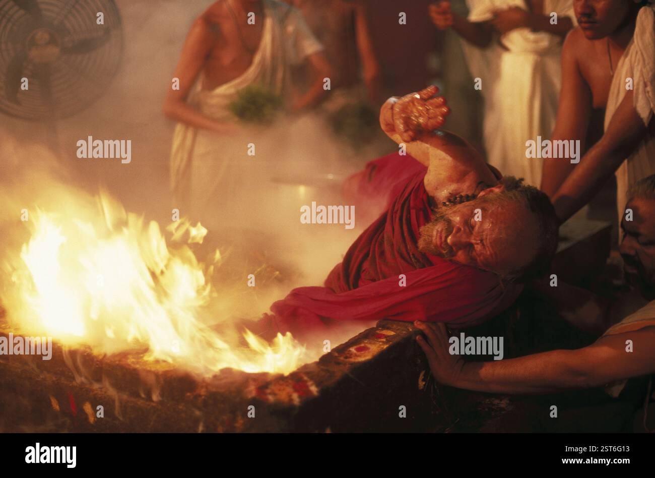 Sadhu sacred fire hi-res stock photography and images - Alamy
