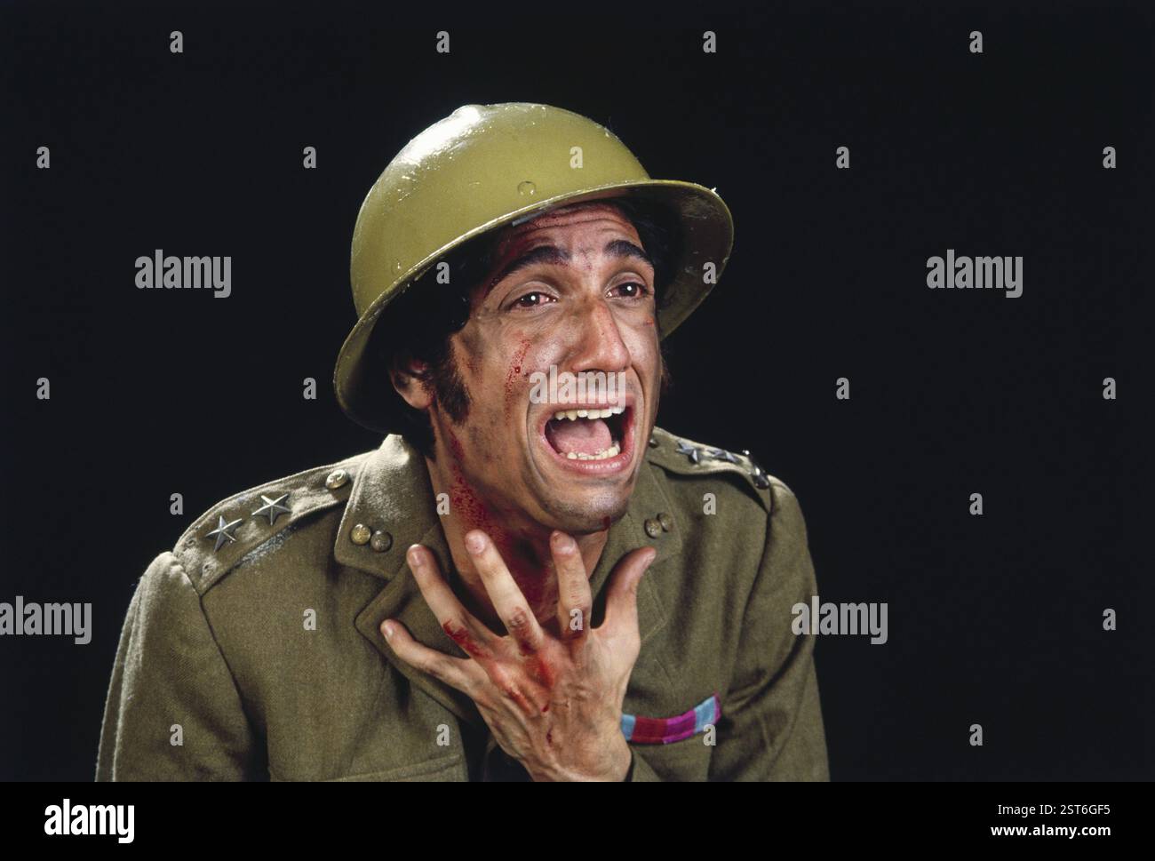 Soldier shouting hi-res stock photography and images - Alamy