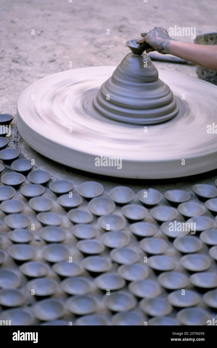 Pottery, occupation of potter, nathdwara, rajasthan, india Stock Photo ...