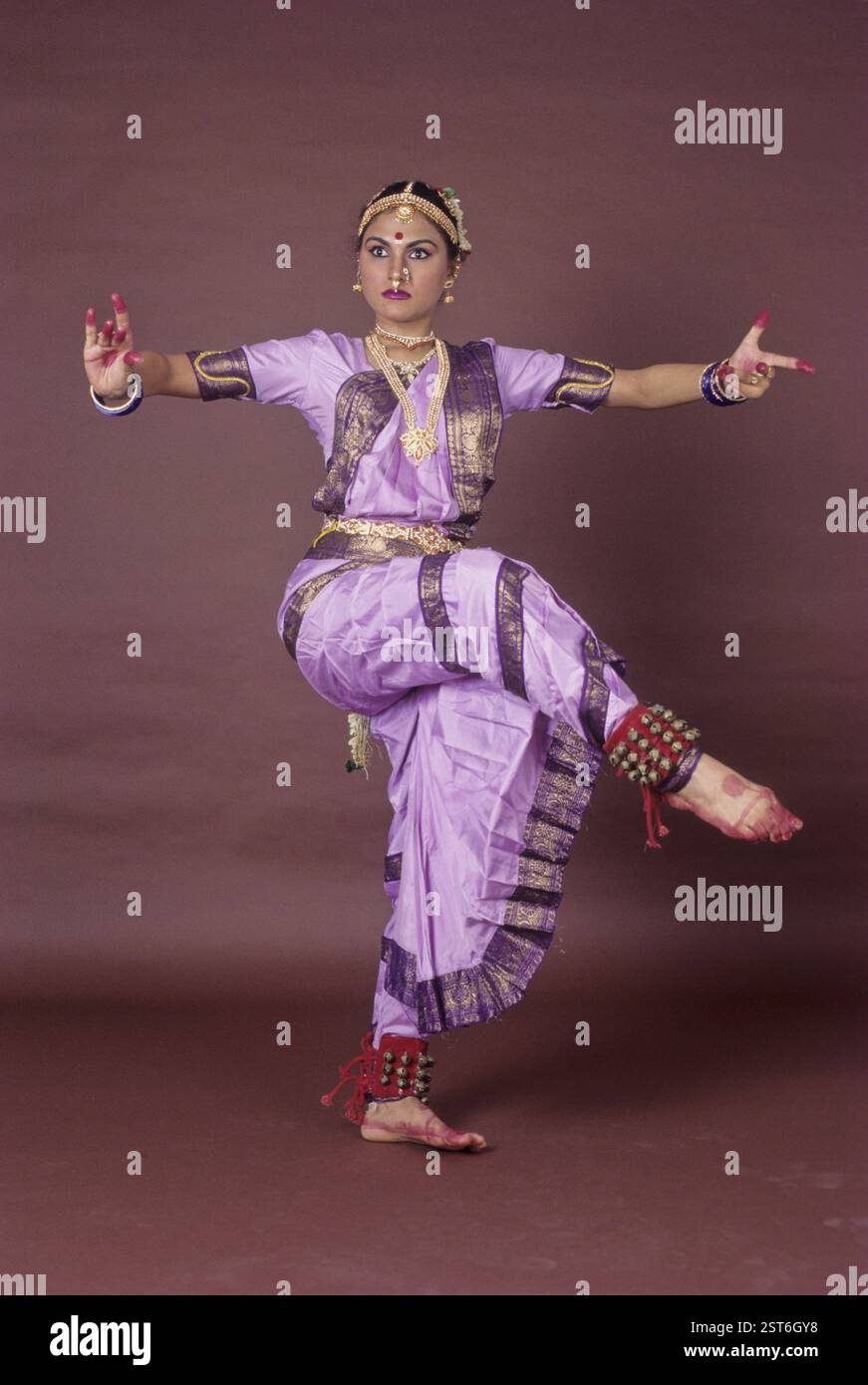 Bharatnatyam, indian classical dance, indian lady angry posture MR.NO ...
