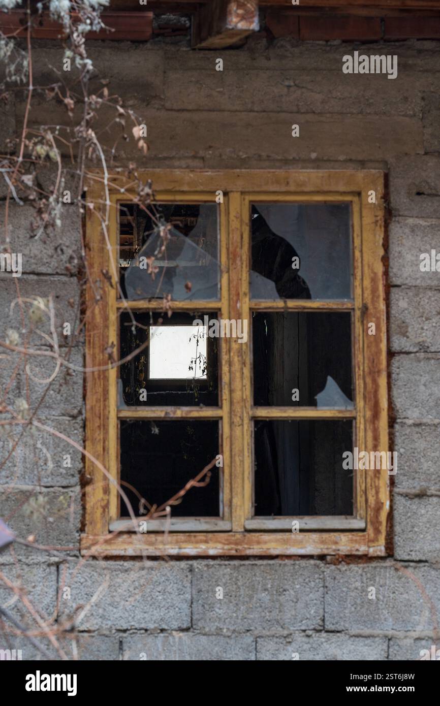 Frame Within a Frame: Aged Wooden Window Perspective Stock Photo - Alamy