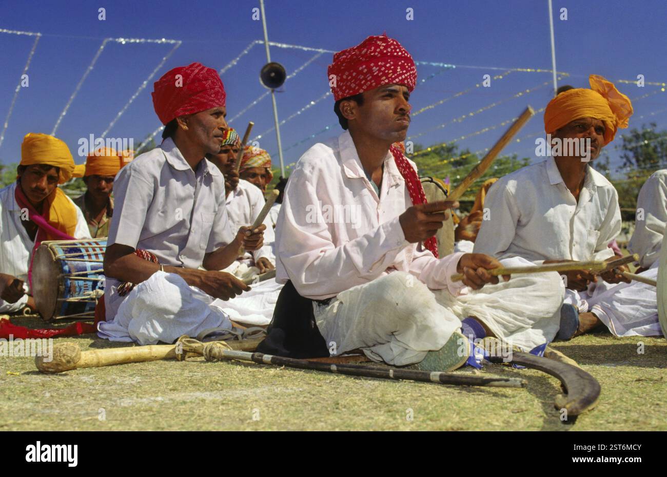 Festivals turban hi-res stock photography and images - Alamy