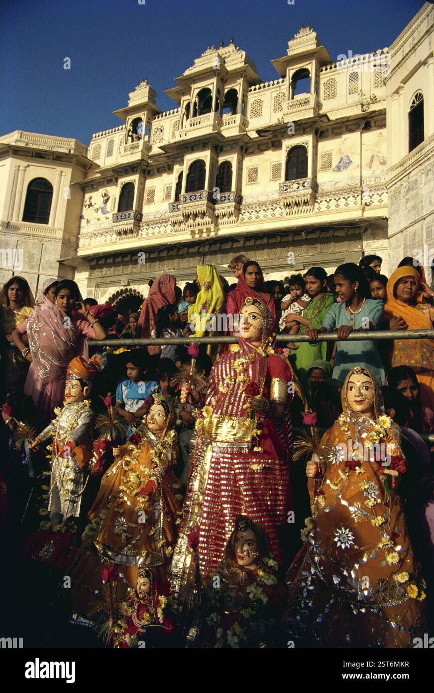 Gangaur festival udaipur india hi-res stock photography and images - Alamy
