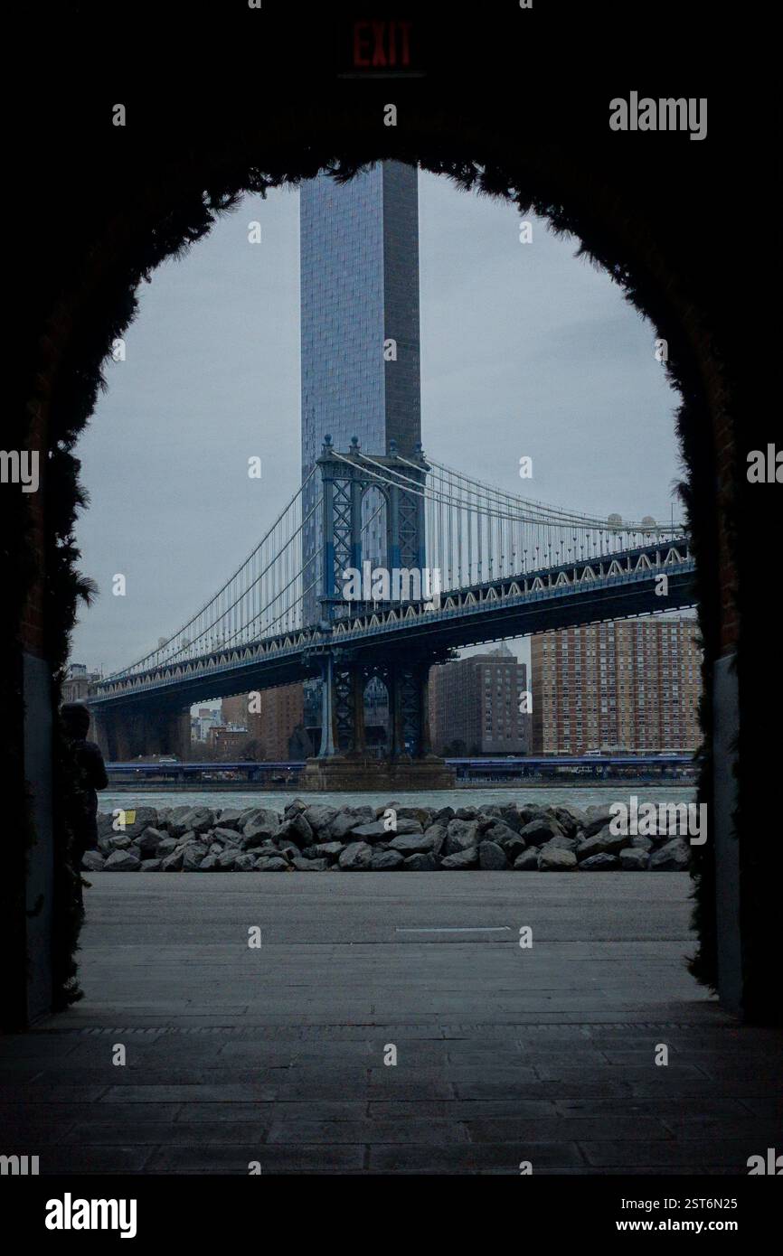 Urban bridge landscape hi-res stock photography and images - Alamy