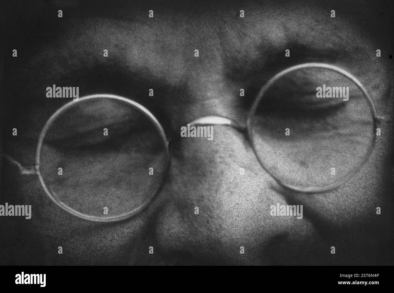 Mahatma gandhi spectacles, India, Asia Stock Photo - Alamy