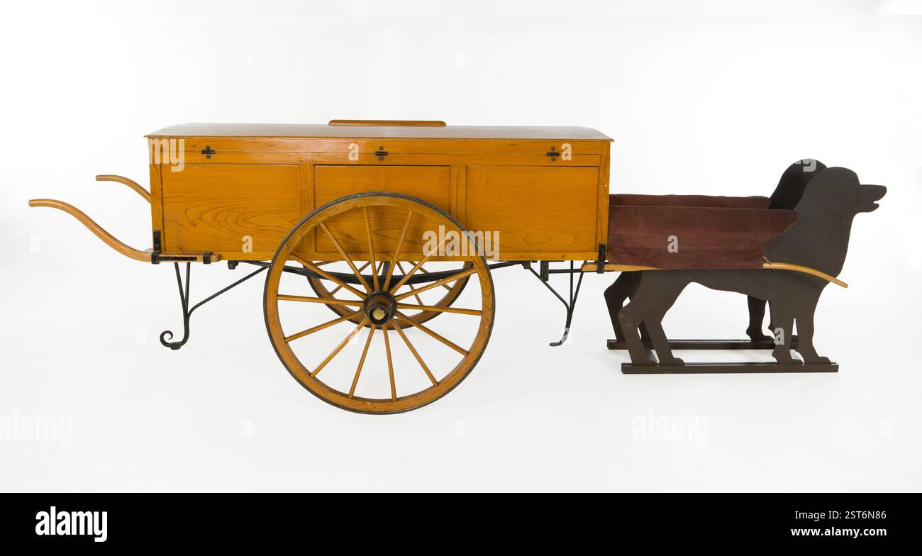 Old fashioned wooden cart hi-res stock photography and images - Alamy