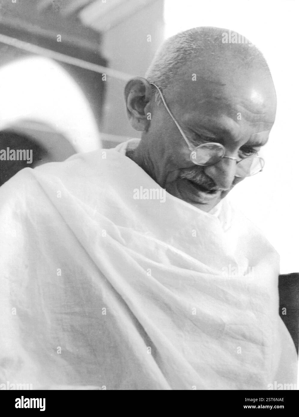 Mahatma Gandhi, 1944 - MODEL RELEASE NOT AVAILABLE Stock Photo - Alamy