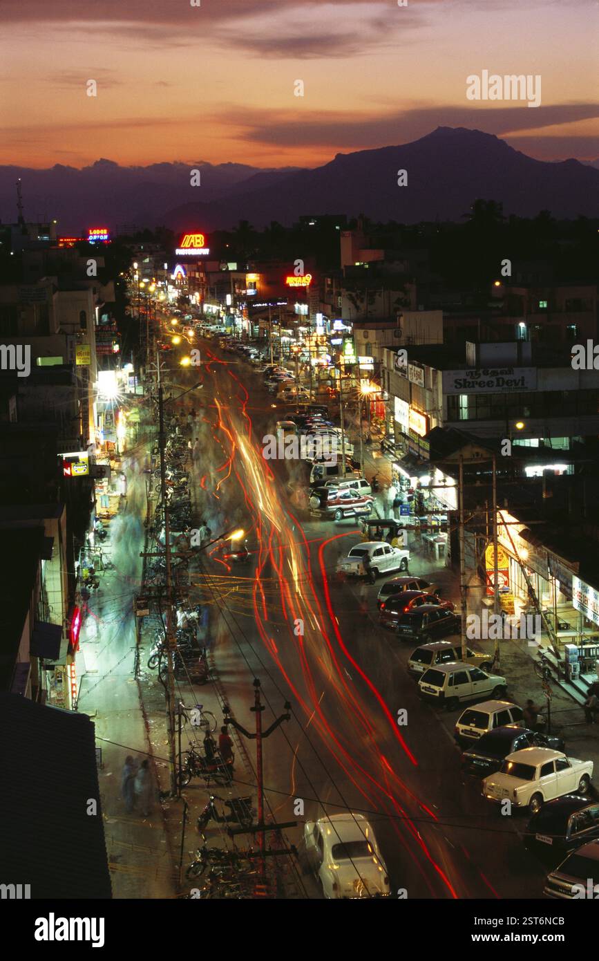 Night sights on cross-cut road, Gandhipuram, Coimbatore, Tamil Nadu ...