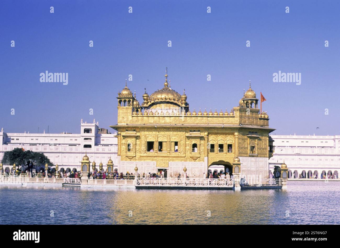 Golden temple holiest shrine hi-res stock photography and images - Alamy