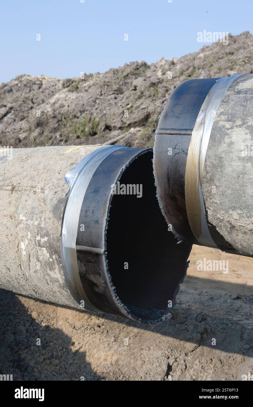 Asbestos removal and disposal of a pipeline. Remediation pipeline ...