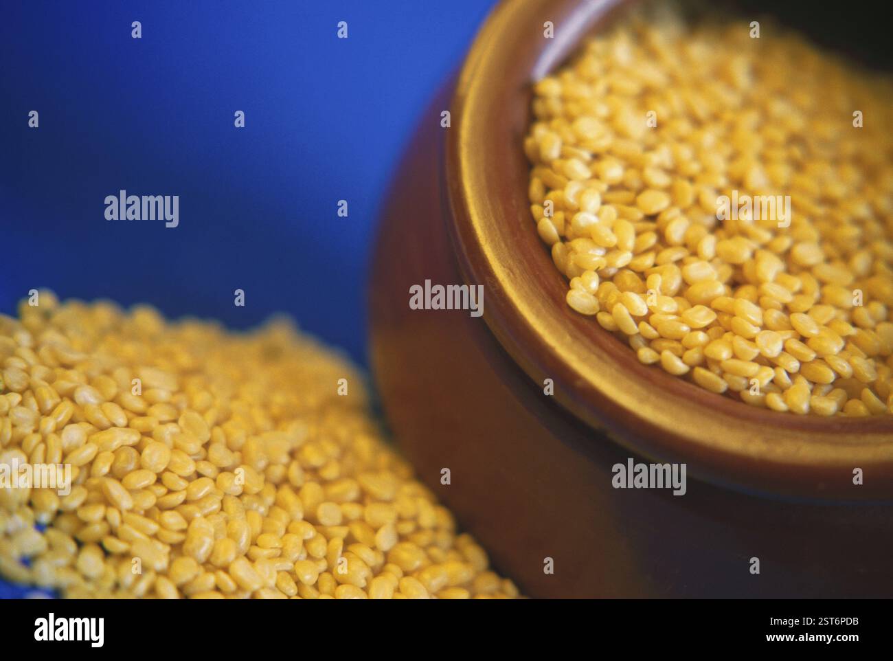 Mung beans picture hi-res stock photography and images - Alamy