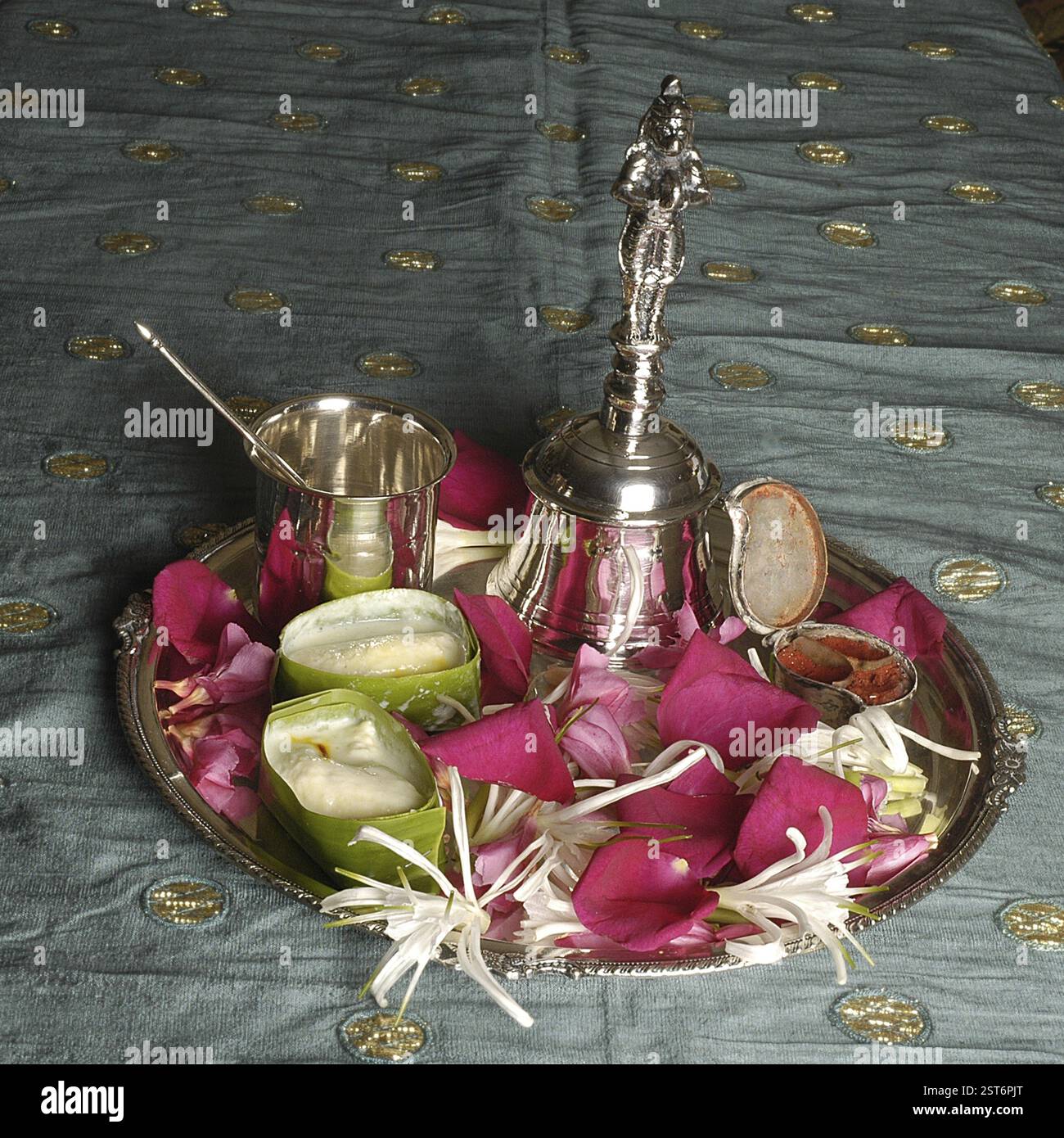 Decorated pooja thali flowers and offerings to God for prayers in Hindu ...