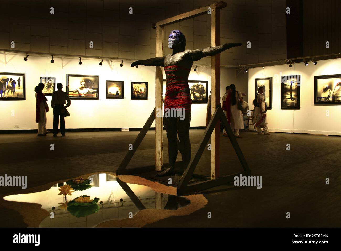 Indian contemporary installation art by Ajay De, exhibition at Jehangir ...