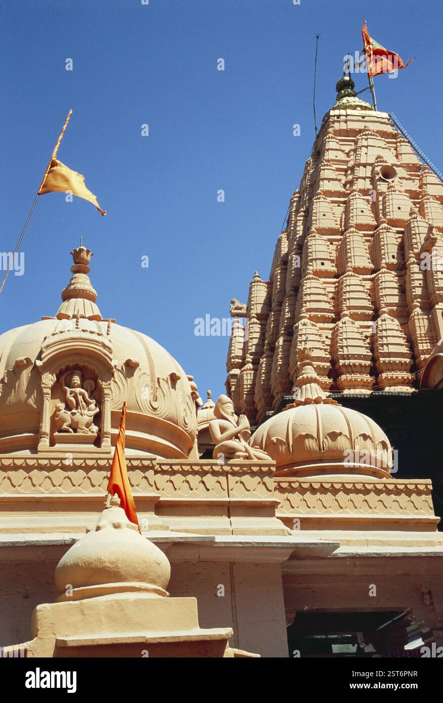 Shiva mandir hi-res stock photography and images - Alamy