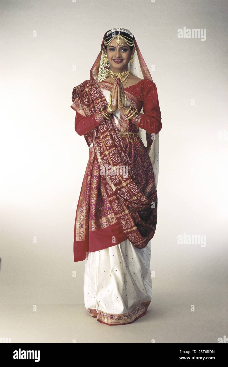 Gujrati Indian Bride dessed In Traditional bridal Costume, Full Figure ...