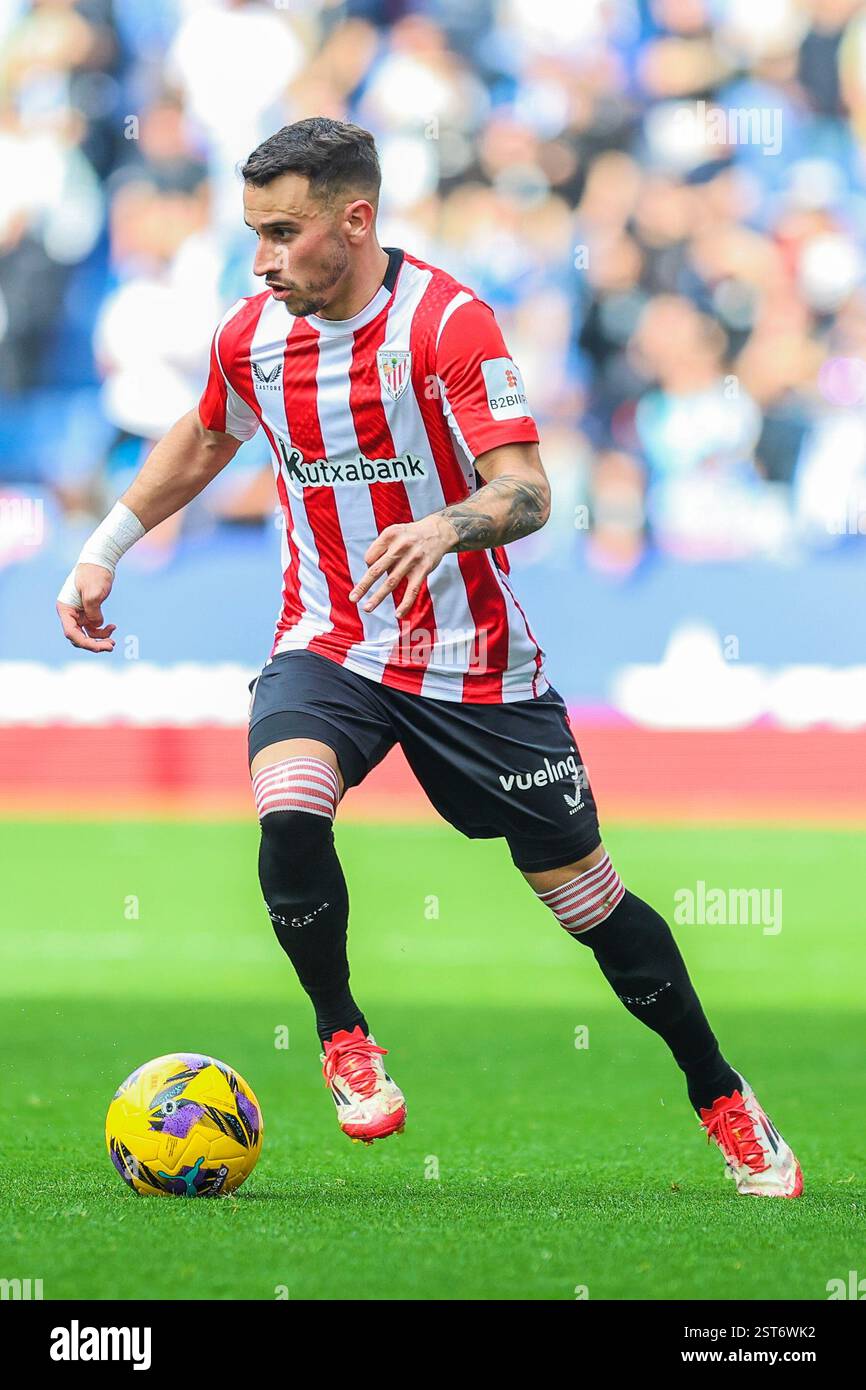 Barcelona, Spain. 16th, February 2025. Alex Berenguer (7) of Athletic ...