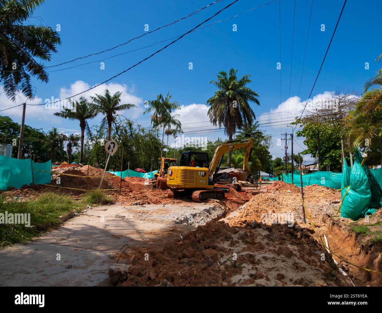 Colombia road build hi-res stock photography and images - Alamy