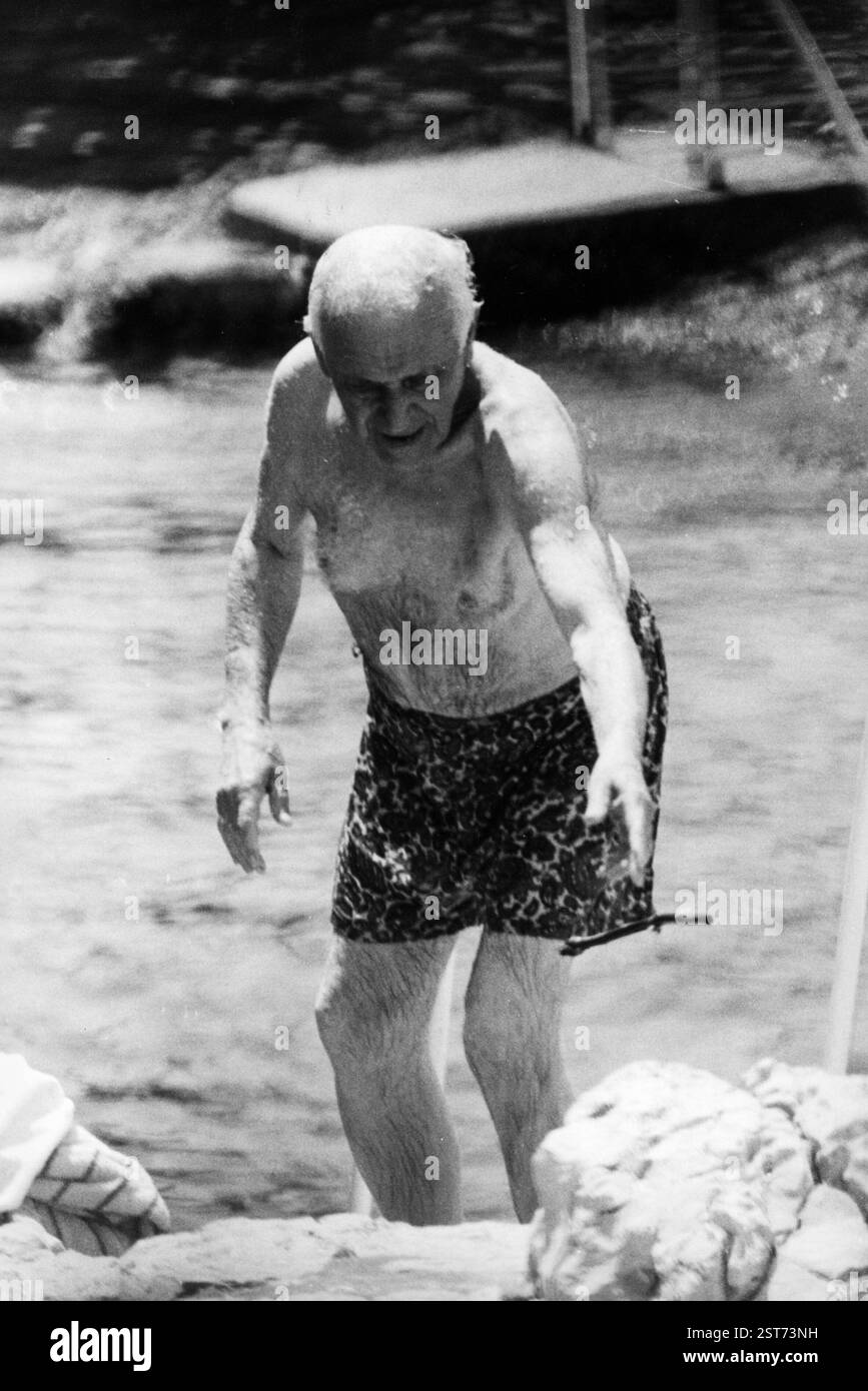 1985 2025 Black and White Stock Photos & Images - Alamy