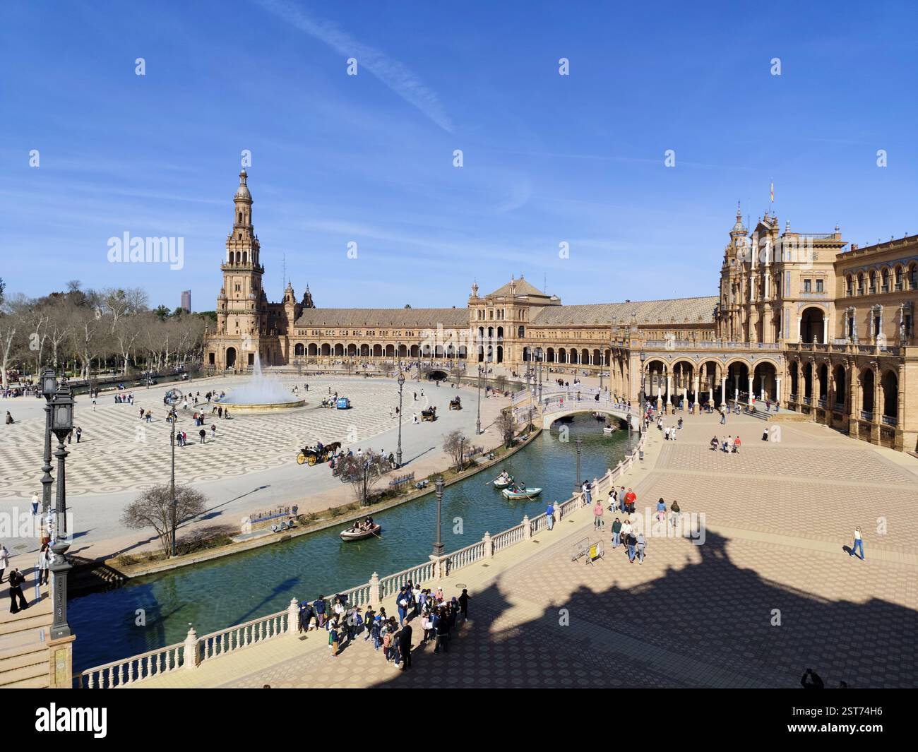 Seville's Plaza de España: an impressive architectural icon Stock Photo ...