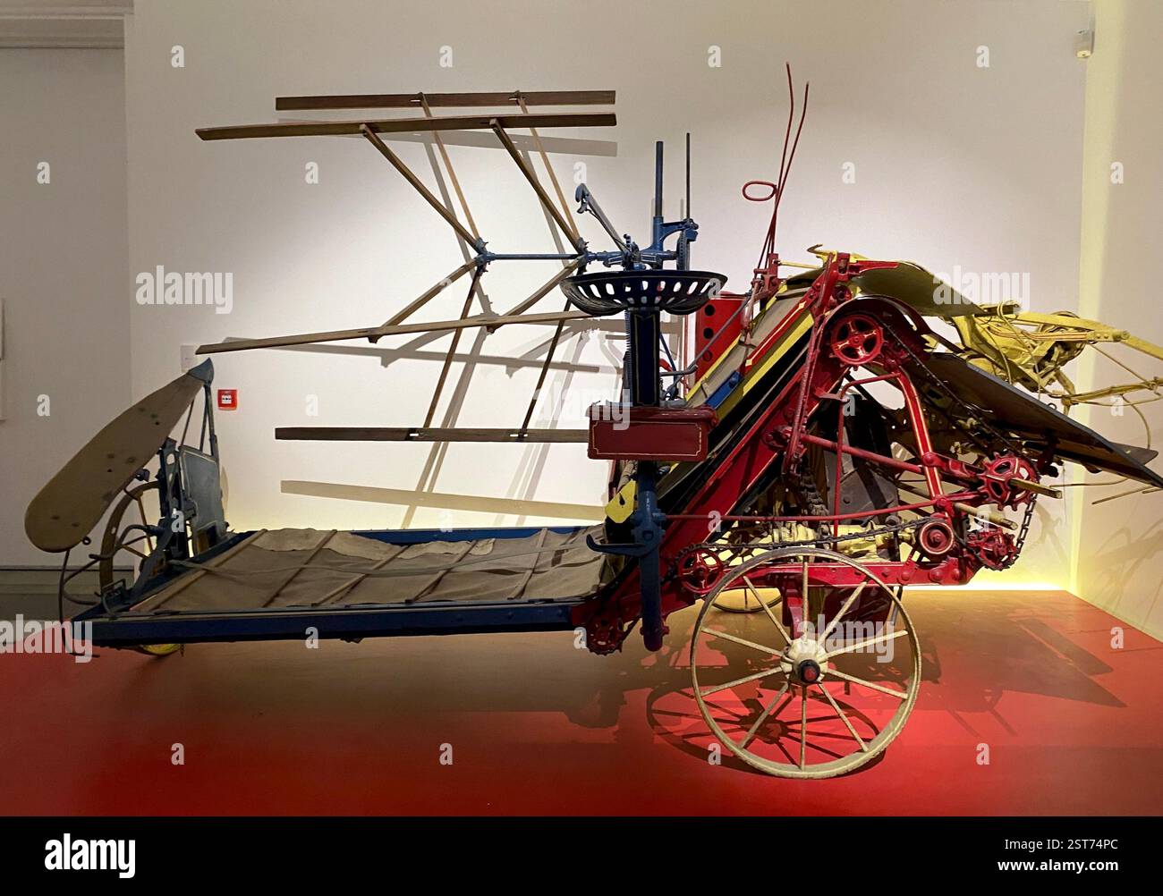 Reaing museum hi-res stock photography and images - Alamy