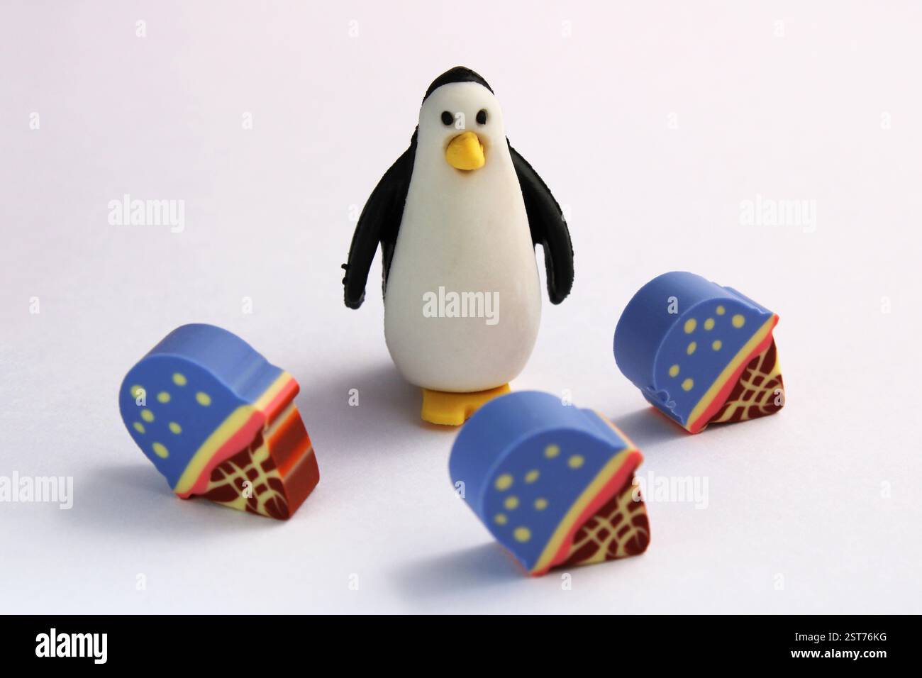 Penguin ice cream hi-res stock photography and images - Alamy