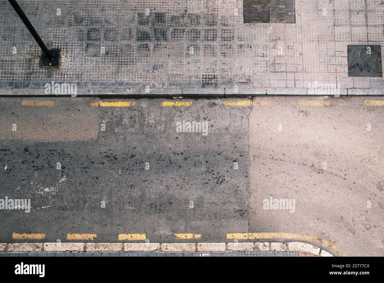 Aerial view above quiet streets hi-res stock photography and images - Alamy