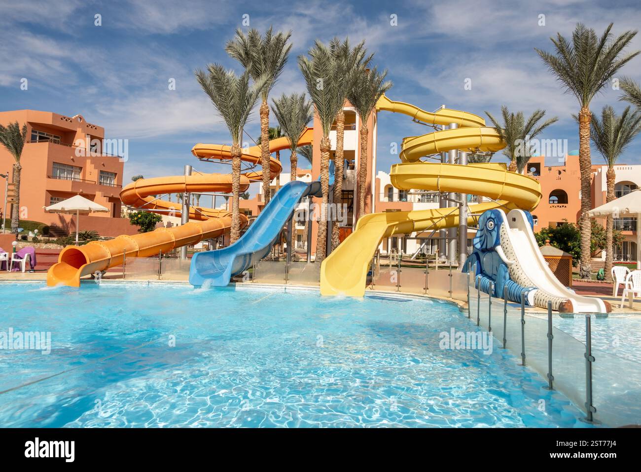 Modern water slides attractions hi-res stock photography and images - Alamy