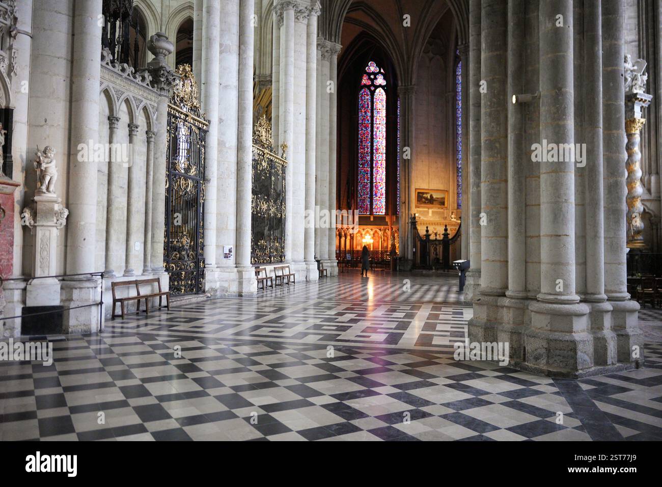 Cathedral of amiens floor hi-res stock photography and images - Alamy