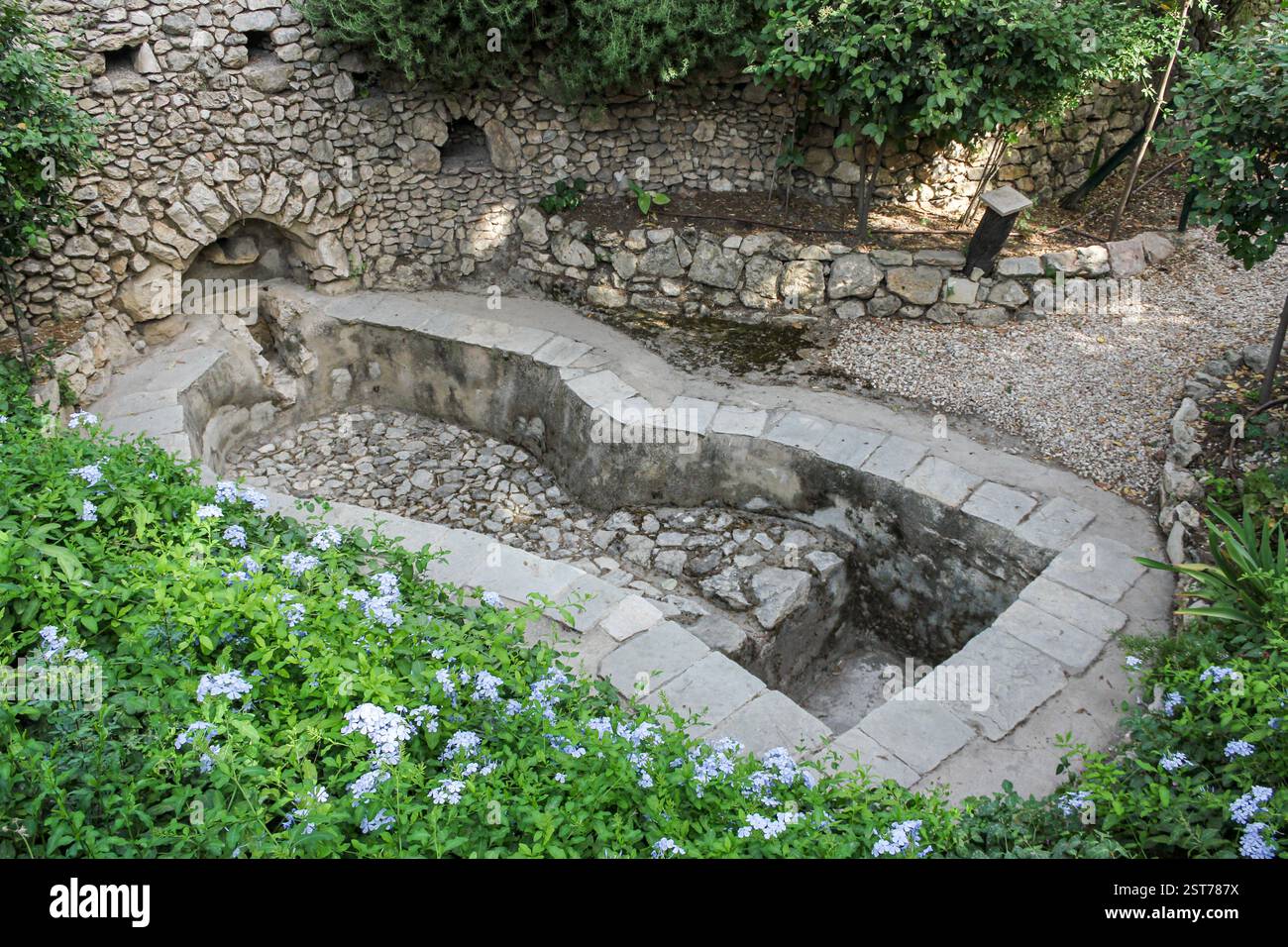 Golgotha wine press hi-res stock photography and images - Alamy