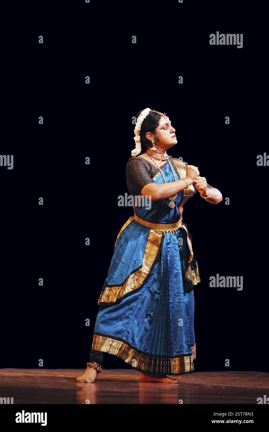 Indian Classical Dancer Chitra Visweswaran performing a solo Bharat ...