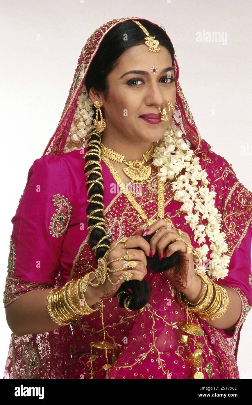 Indian costume india hi-res stock photography and images - Alamy