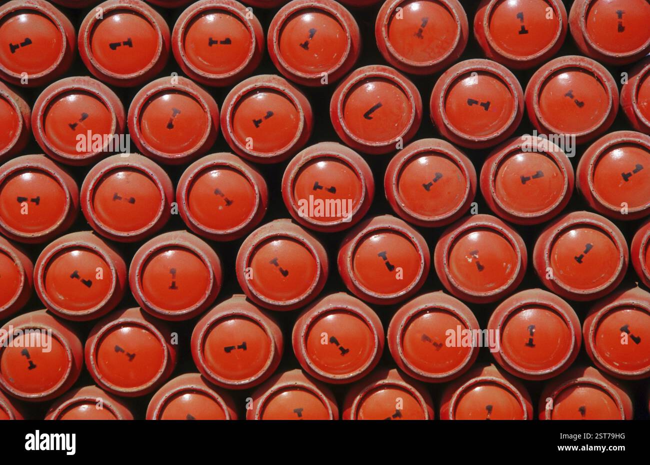 Storage cylinders hi-res stock photography and images - Alamy