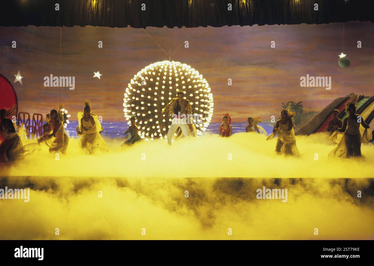 Dancers in mist hi-res stock photography and images - Alamy