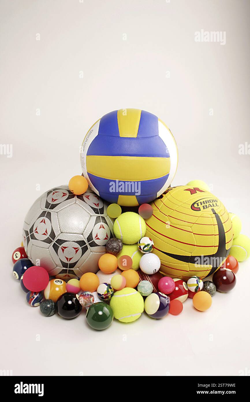 Assorted many round balls colorful Stock Photo - Alamy