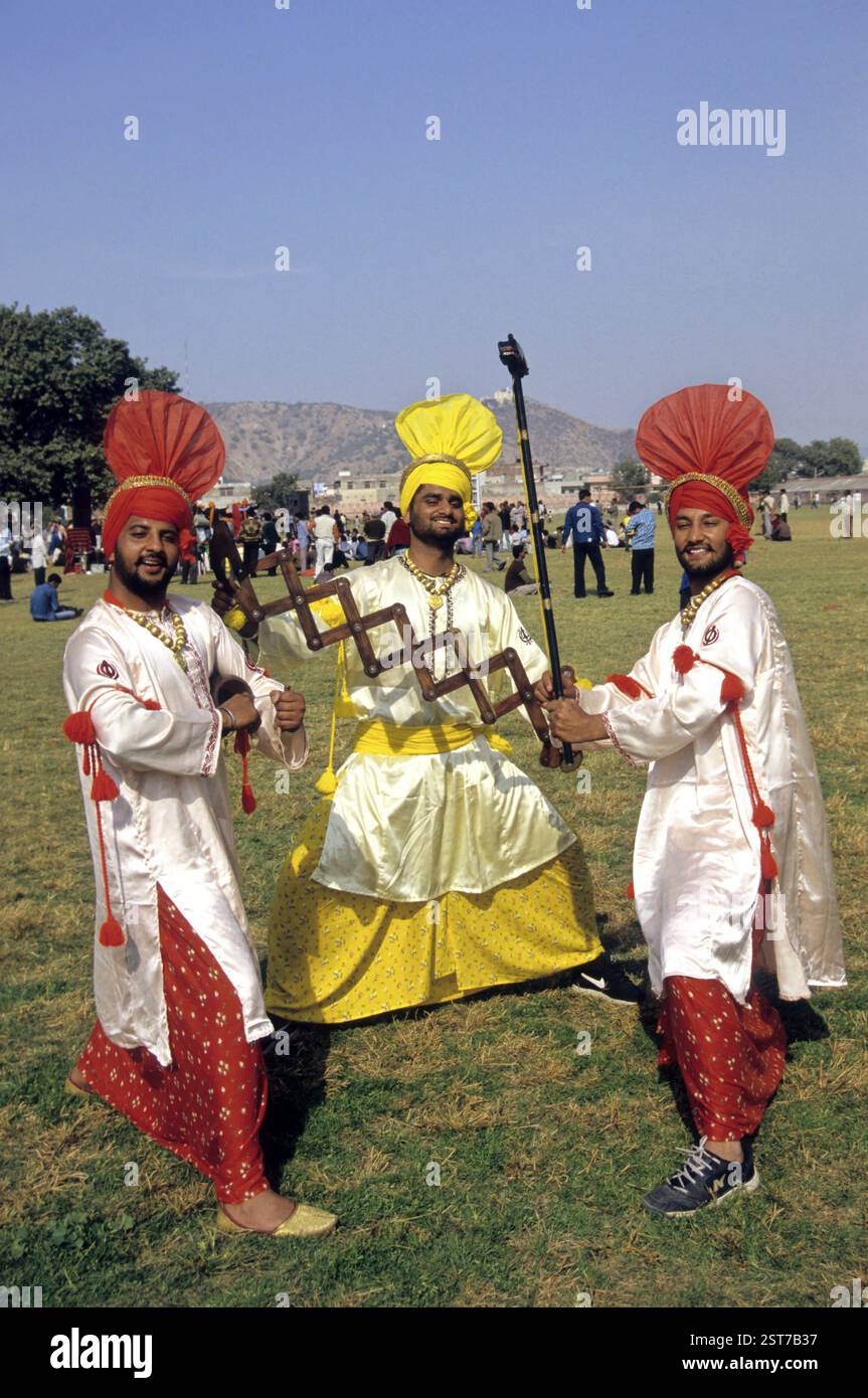 Folk dance and music, men performing, punjab, india Stock Photo - Alamy