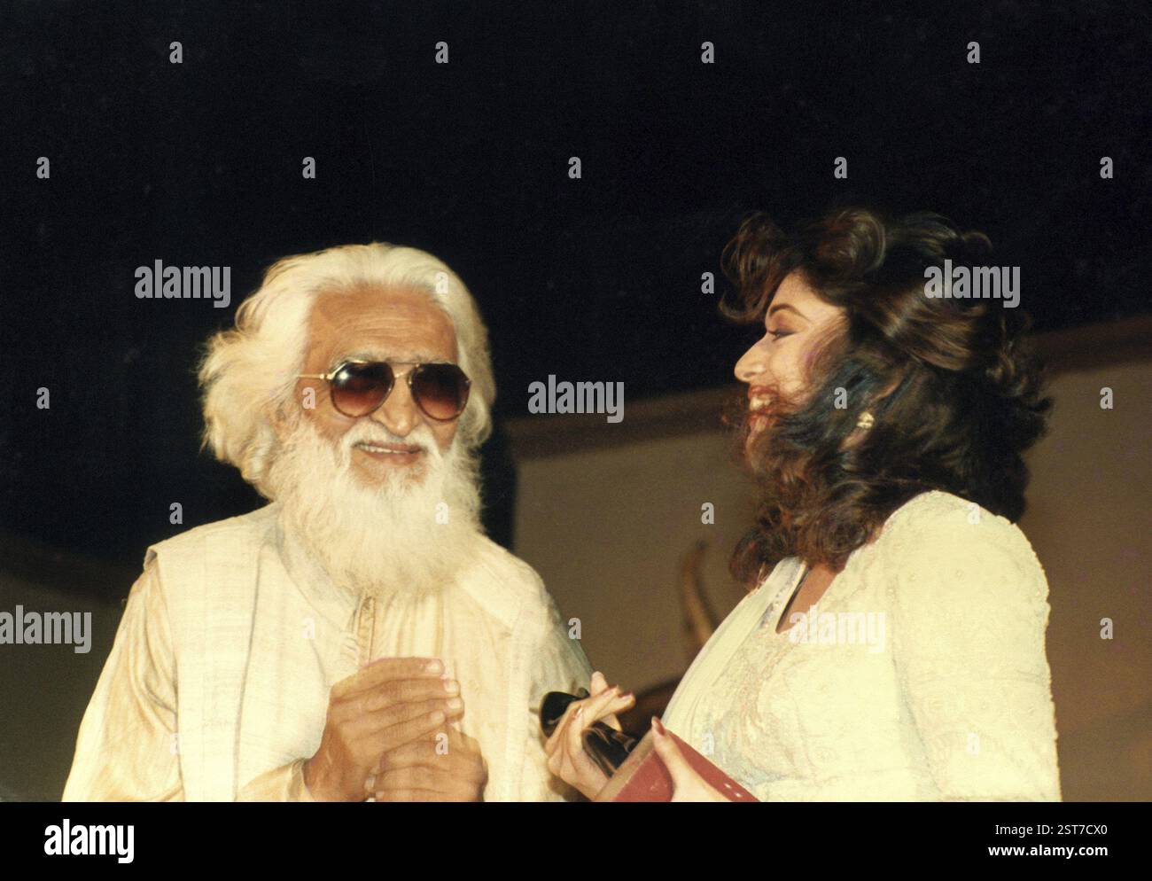 Paniter Mf Hussain Maqbool Fida Hussain Giving The Best Filmfare 7831