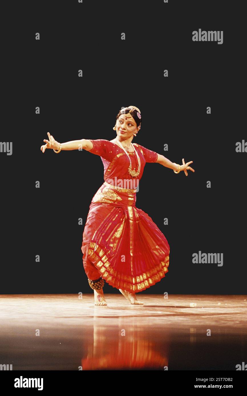 Indian Classical Dancer Malavika Sarrukkai performing a solo Bharat ...