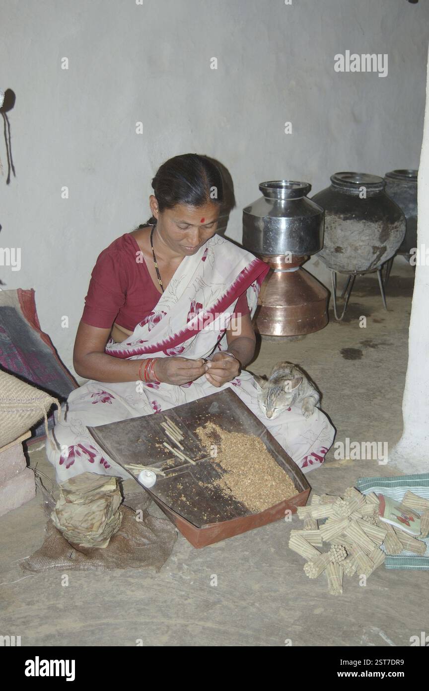 Cheap constructions hi-res stock photography and images - Alamy