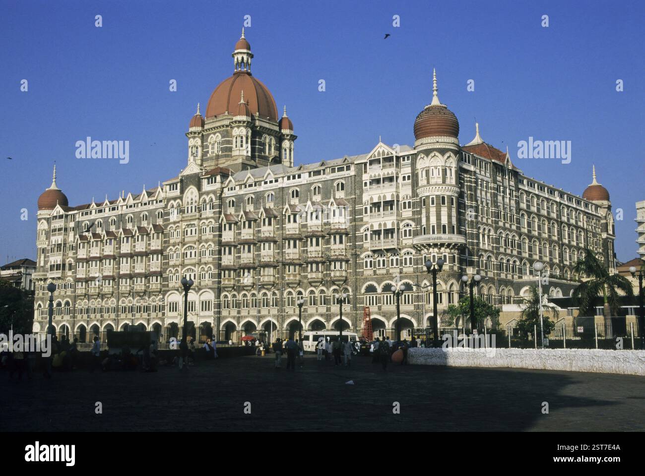 Old taj mahal hotel, mumbai bombay, maharashtra, india Stock Photo - Alamy