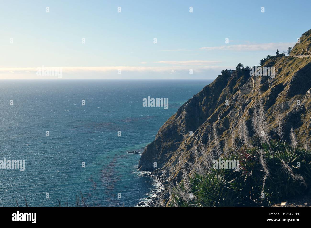 Ocean shore view hi-res stock photography and images - Alamy