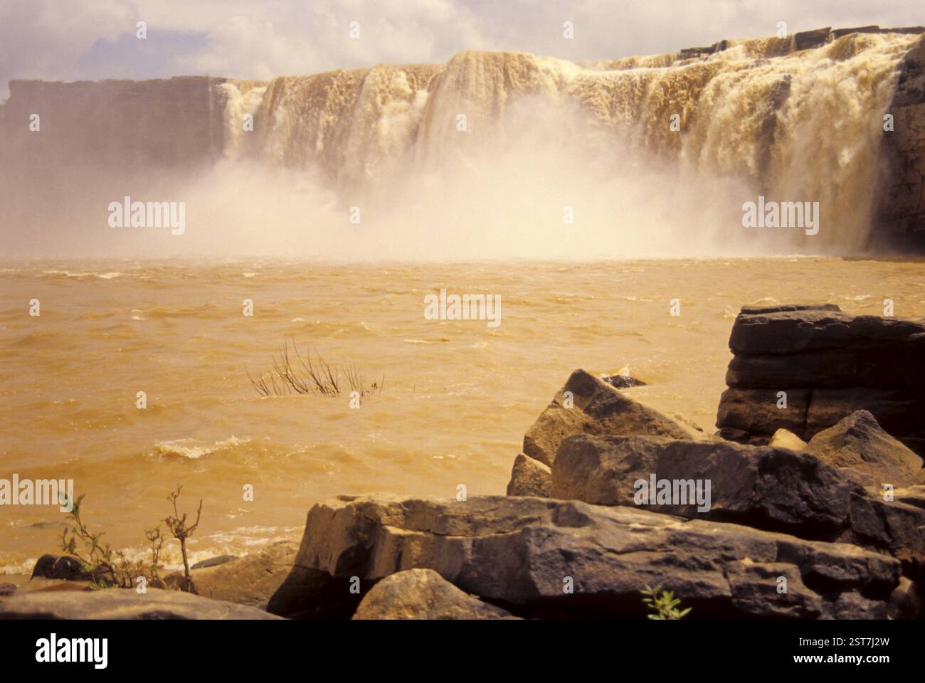 Chitrakoot falls on Indravati river, Jagdalpur, Chhattisgarh, India ...