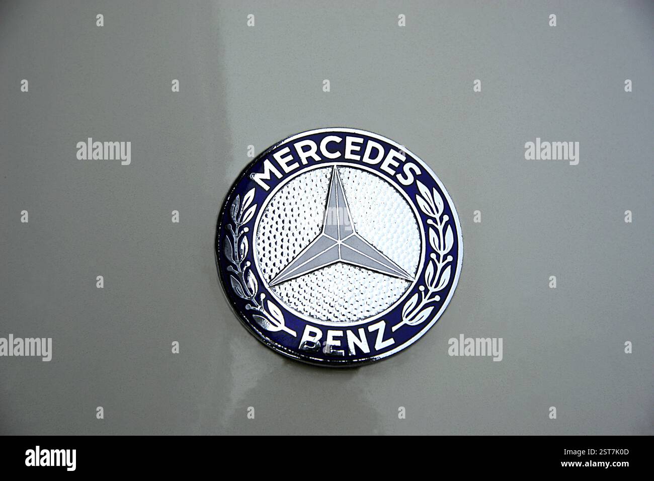 Cars Vehicles Automobiles, Vintage Car emblem of Mercedes Benz Stock ...
