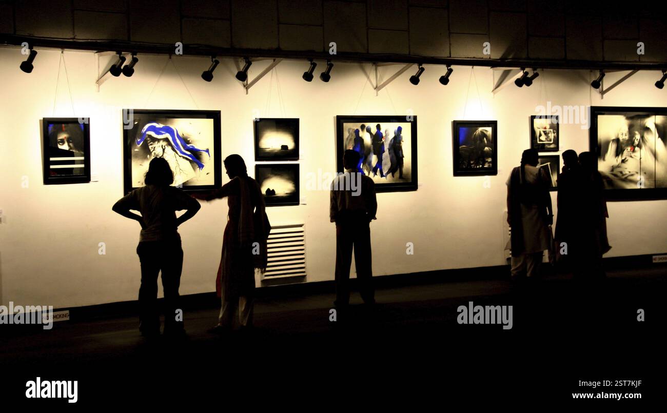 Indian contemporary art by Ajay De, Art exhibition at Jehangir Art ...