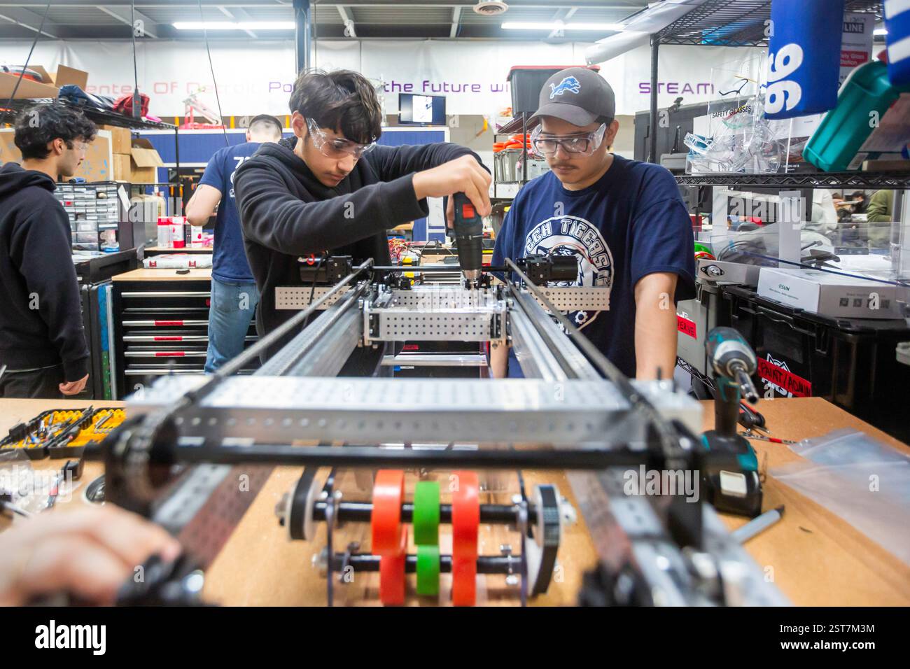 Detroit, Michigan - High school students build robots at the Detroit Hispanic Development Center ...