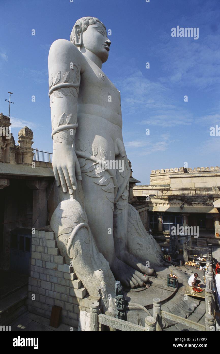 Monolithic statue of jain saint Gomateshwara, Shravanbelagola ...