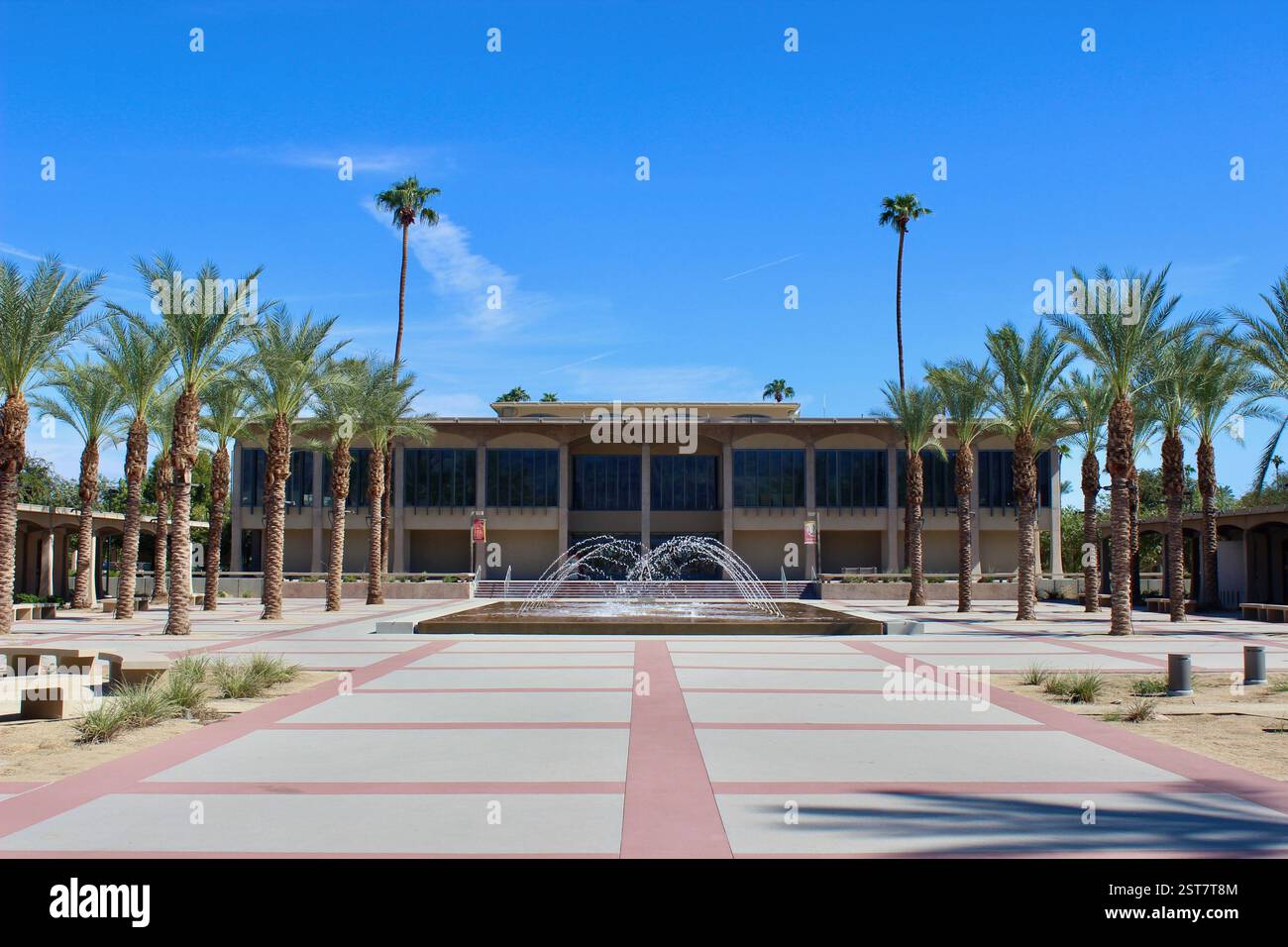 Center for international education hi-res stock photography and images ...